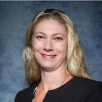 Peta Dyer - Austbrokers Central Coast - Find your local insurance ...